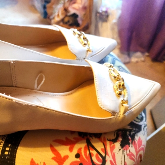 Shoes | Liz Claiborne Gold Chain Link Shoes Croc Embosed | Poshmark